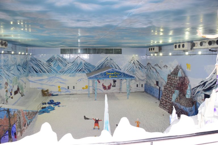 Snow City Tickets: Best Indoor Snow Fun in Bengaluru | Snow City